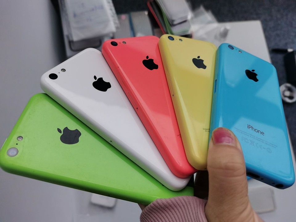 Apple iPhone 5c - 8 GB / 16 GB / 32GB - All colors (Unlocked) Good ...