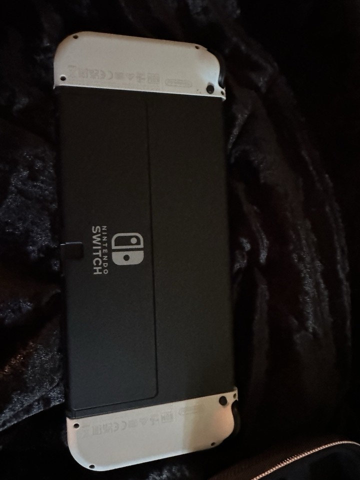 Nintendo Switch OLED Bundle – Mario Kart 8 + Pokémon Game – Excellent ...