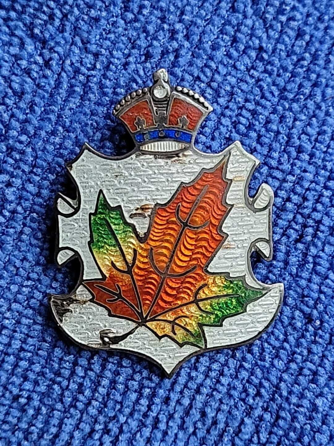 Antique Sterling Canadian Maple Leaf Guilloche Enamel… - Gem