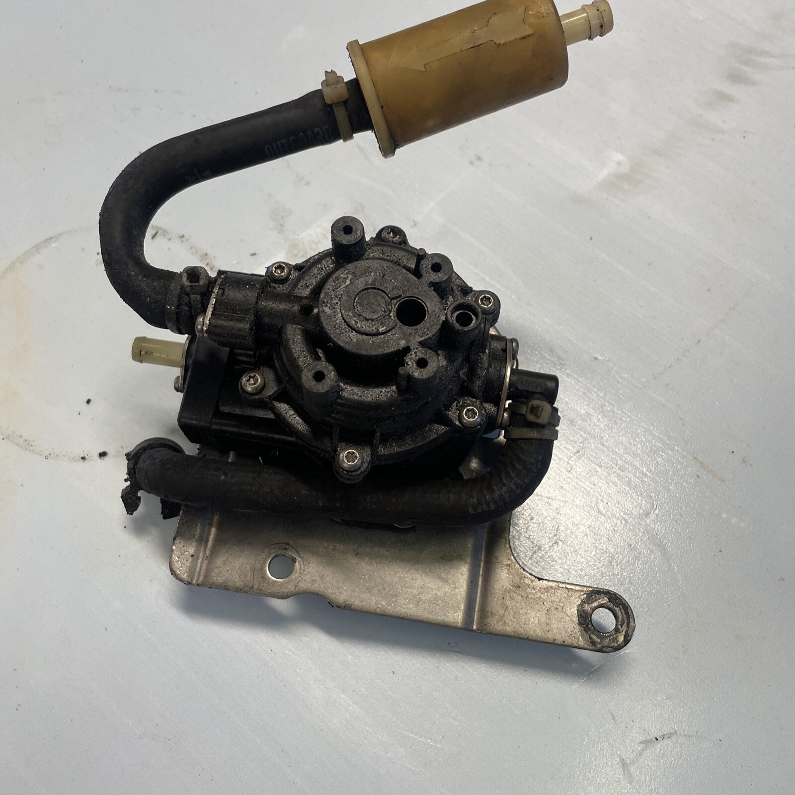 OEM Fuel VRO Pump Johnson Evinrude Outboard 3-Cyl 60/65/70HP VRO ...