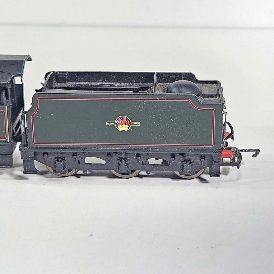 Hornby OO Cadbury Castle Loco 7028 GWR BR Green Steam Loco Tested ...