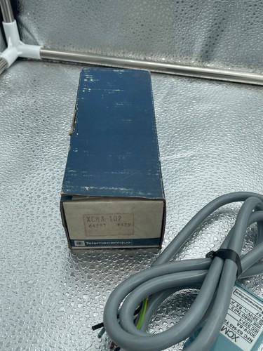 Telemecanique Xcm-a102 Limit Switch 300v 6a for sale online | eBay