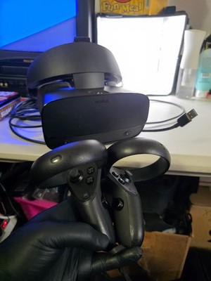 Oculus Rift S PC-Powered VR Headset With Controllers - Tested READ | eBay