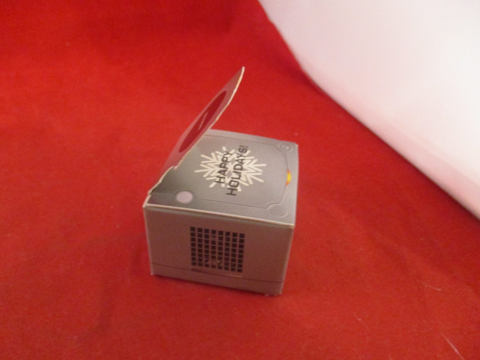 Nintendo Gamecube Grey Console Happy Holidays Mini Promotional Display ...