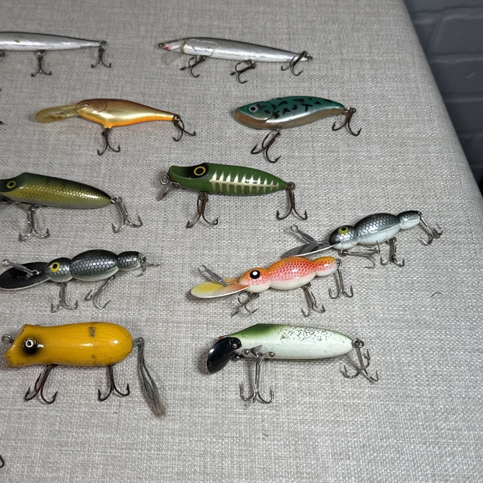 LOT OF VINTAGE FISHING LURES Jitter Bug , Repala Used | eBay