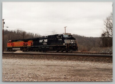 Railroad Photo - Norfolk Southern #9798 Diesel Locomotive 1990s Freight ...