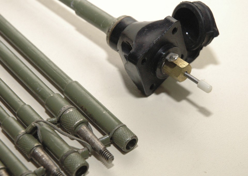 -Military-Whip-Collapsible-HF-Antenna-8-elements-10-ft-3.0m-with Holder ...