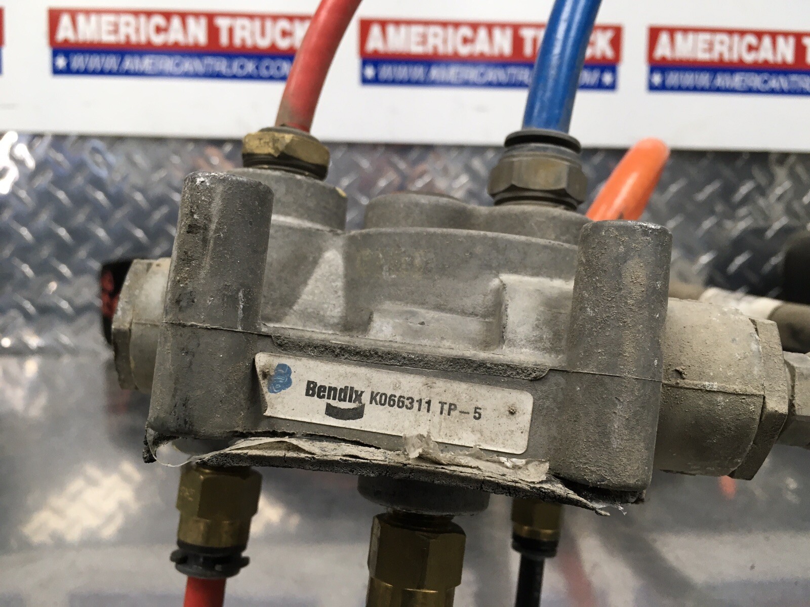 2016 Peterbilt 579 Brake Pedal Assembly P/N G90-1174-201131110 & Bendix ...