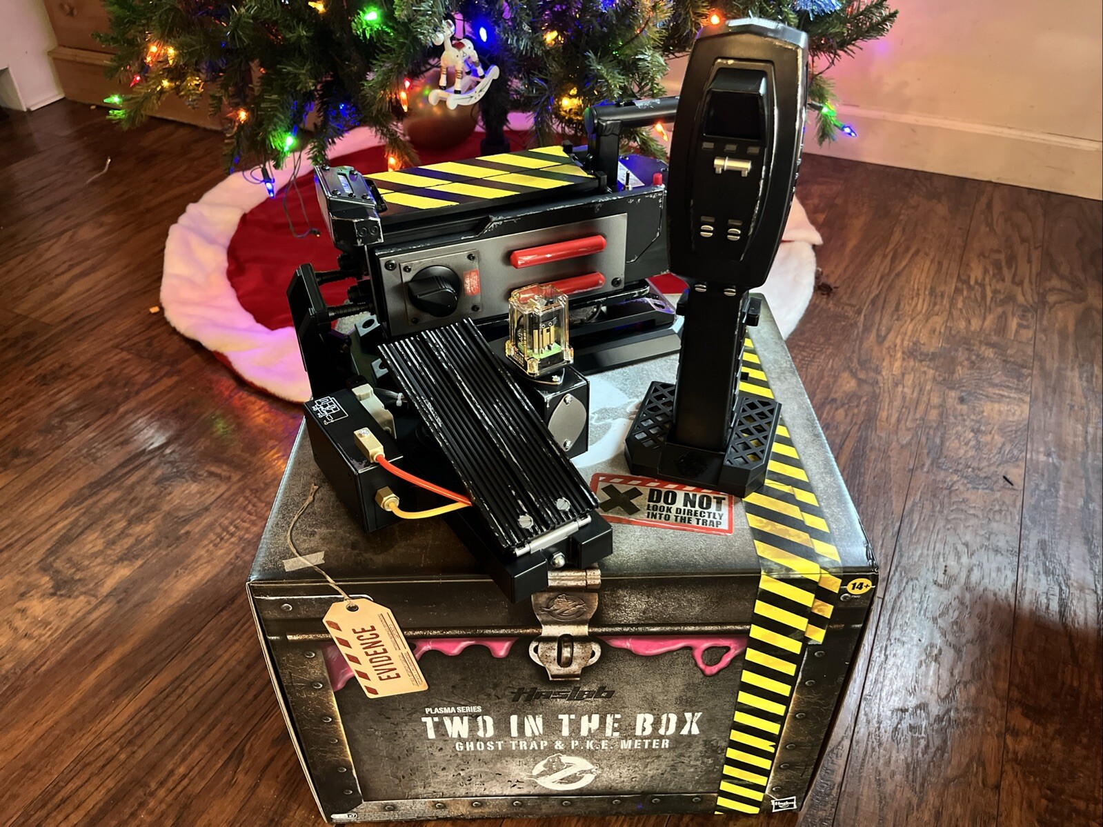 Two in the Box HasLab Ghostbusters Ghost Trap&PKE Meter IN HAND & READY ...