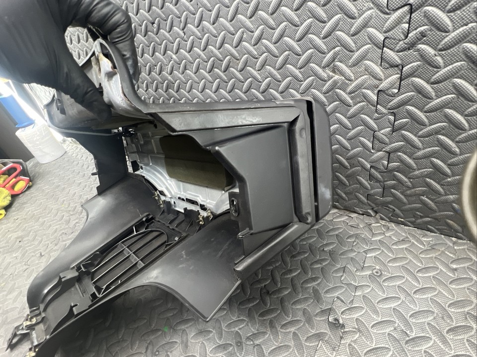 OEM 1996-2002 BMW Z3 1.9L E36 Trim Rear Oddments Console Subwoofer Box ...
