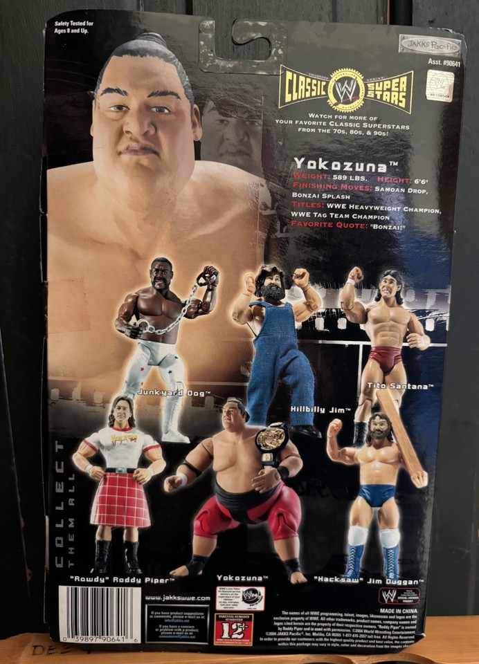 WWE WWF 2004 Jakks Pacific Classic Superstars Yokozuna Collector Series ...