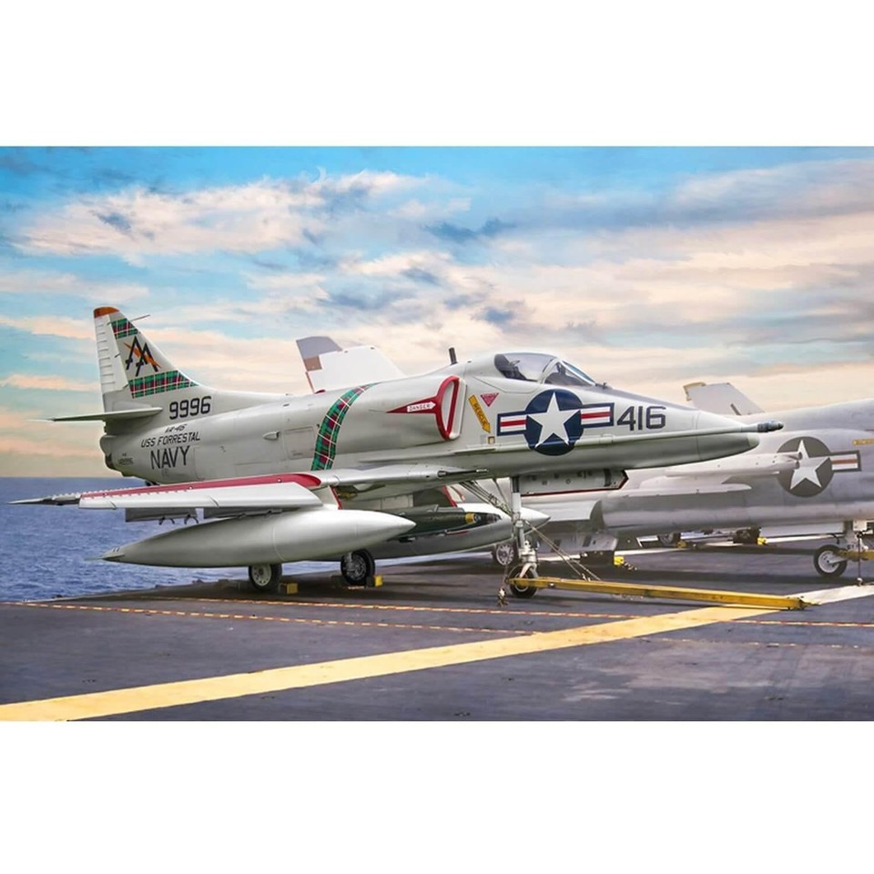 Italeri IT2826 2826 A-4E/F/G Skyhawk, 1:48 Scale, Plastic Kit, Model ...