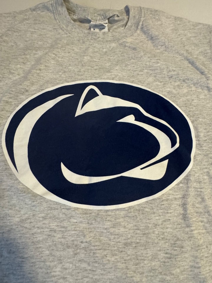 NEW Penn State FOOTBALL. Men’s Medium M 🏈 Cool print Large Logo T-shirt ...