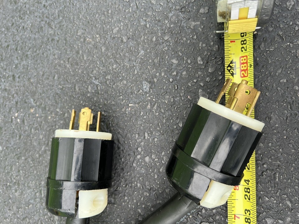 Powercon Power Distro Rack Mount w/Dual 30A-120/208V 4 NAC3MP-HC & 2 ...