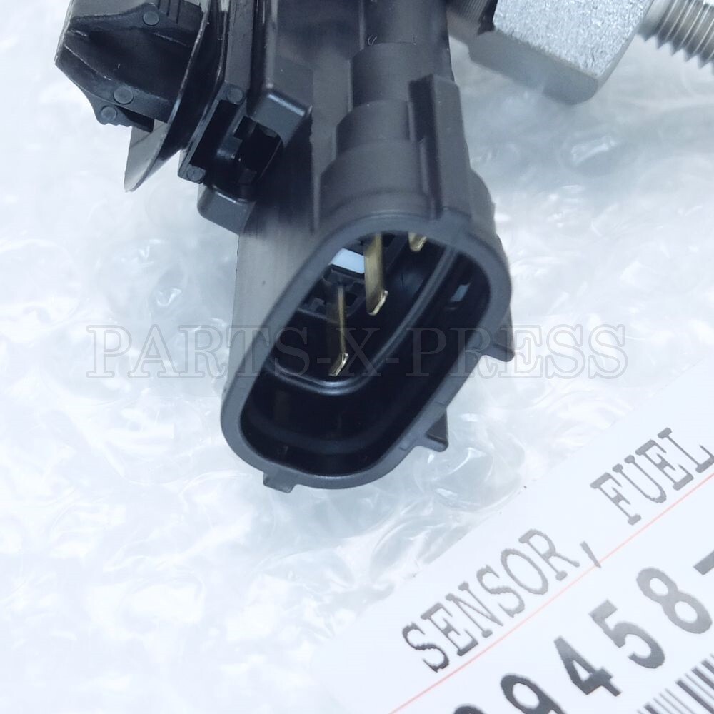 NEW OEM GENUINE TOYOTA LEXUS IS GS FUEL PRESSURE SENSOR 89458-30011 / ...