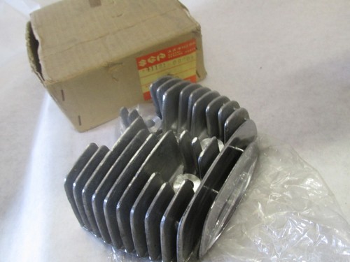 NEW NOS SUZUKI 68 S32-2 150 OLYMPIAN LEFT CYLINDER HEAD OEM 11121-09605 ...