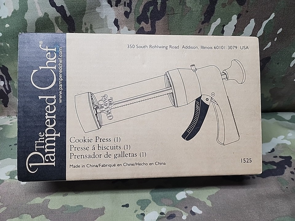 Pampered Chef Cookie Press Trigger Gun 1525 16 Designed Disks | eBay