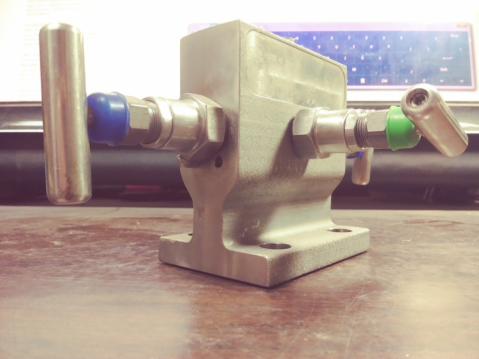 SUSTECH PRECISION P3/TTHXX-F-ST MANIFOLD VALVE 6000 PSI STAINLESS NEW ...