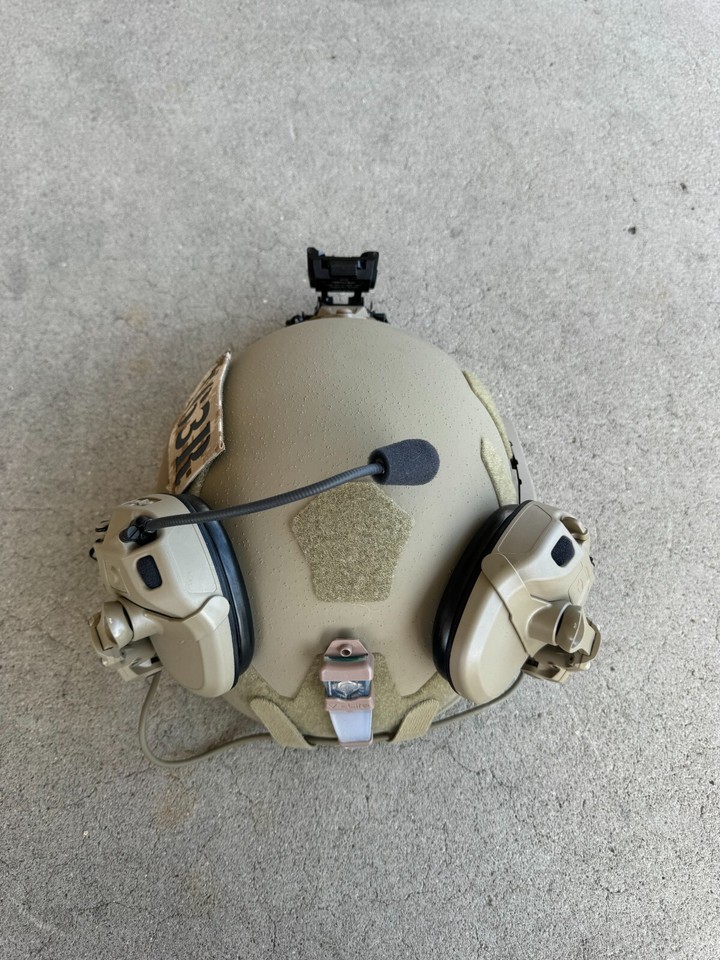 Ops Core Fast XR Tan Helmet XL w/ AMPS, Wilcox G24, IR V Lite, and AOR1 ...