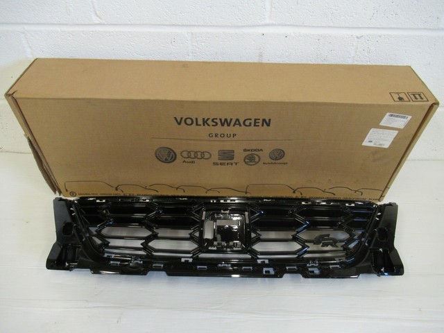 Genuine SEAT ATECA Front Bumper With Lower Grill 575853668 for sale ...
