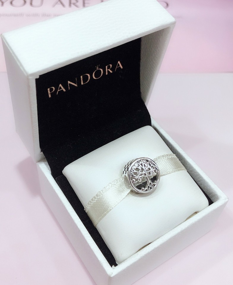 NEW Authentic PANDORA 925 ale Family Tree Roots Love Grows Charm ...