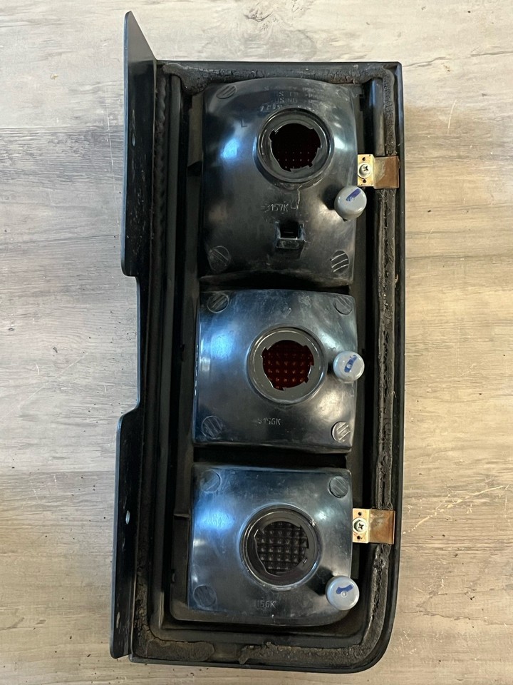 2003-2004 Hummer H2 SUV LH Left Driver Tail Light Lamp Body Mounted OEM ...