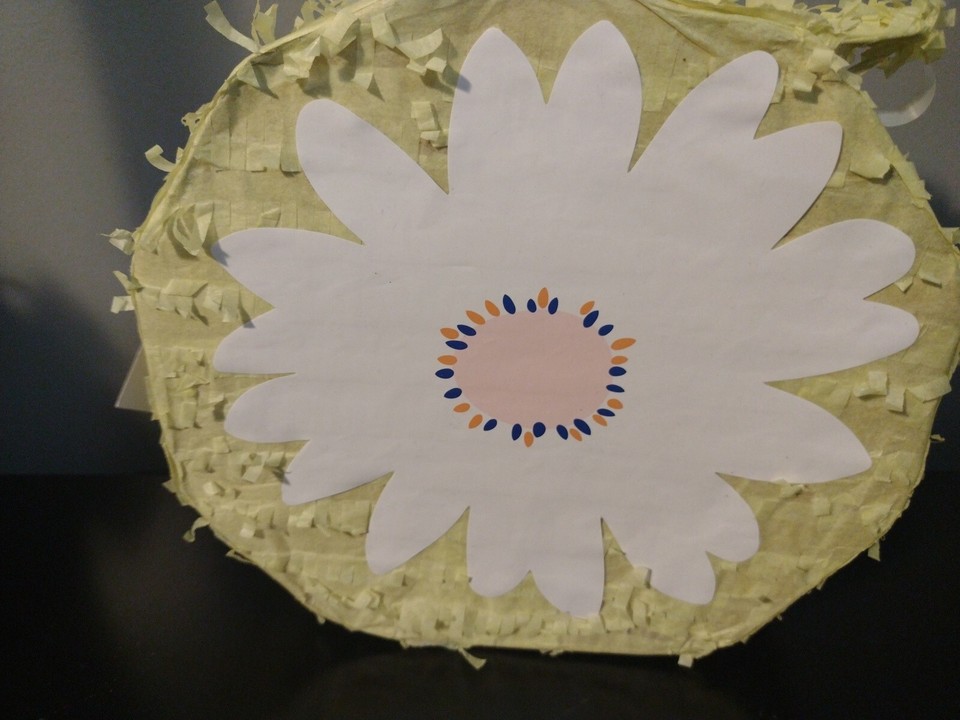 NEW Yellow & White Daisy Flower 8x8 Mini Decorative Pinata | eBay