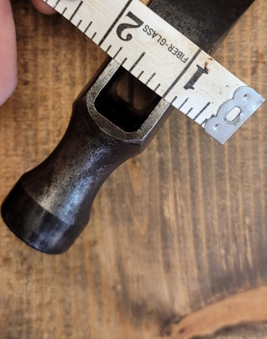Vintage Stanley Curved Claw Hammer w/ Nail Holding Slot Round Neck ...