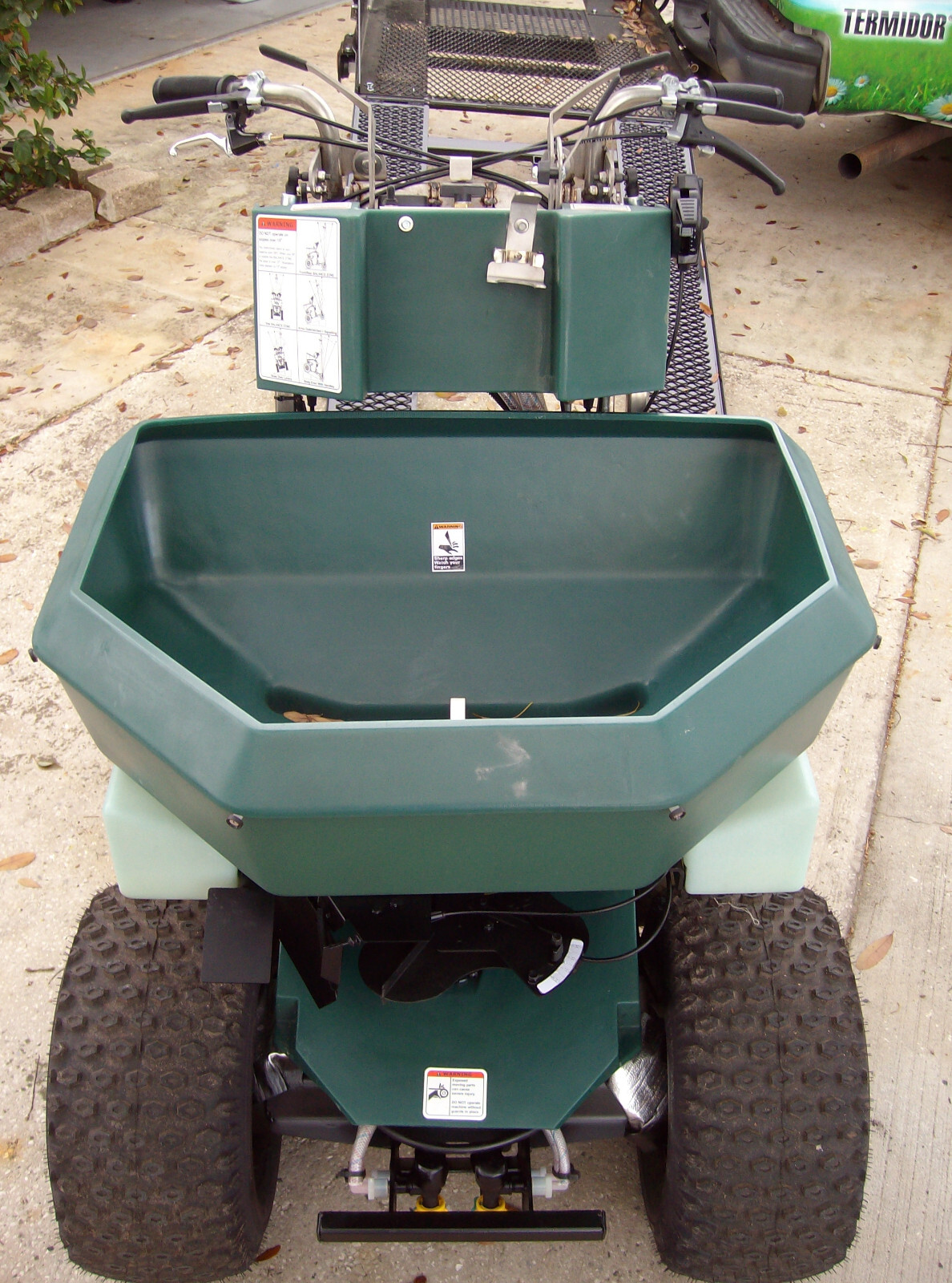 Permagreen Triumph Spreader/Sprayer | eBay