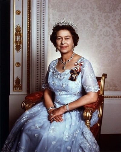 Her Majesty Queen-Elizabeth II Color 8 X 10 Photo Picture | eBay