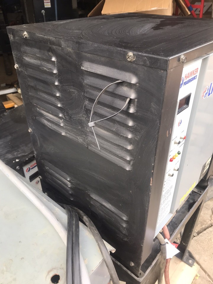 Hawker Power Source LIFEGUARD 3 LG6-600F1A - 12v 105A 1 Ph 6 Cell ...