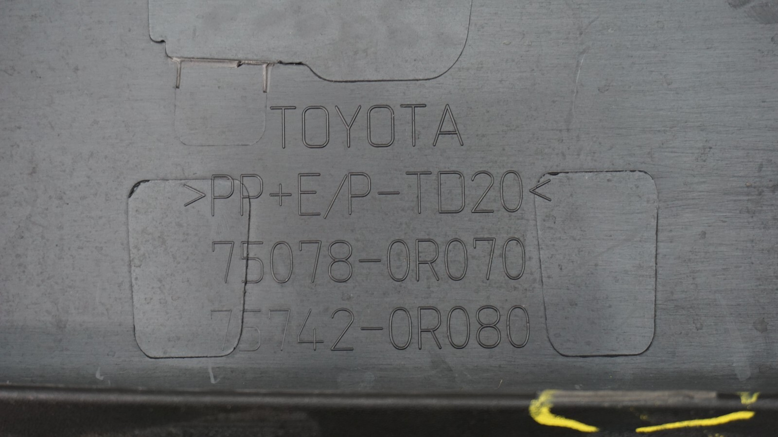 2019-2022 TOYOTA RAV4 REAR LEFT DOOR DRIVERS SIDE DOOR TRIM MOLDING ...