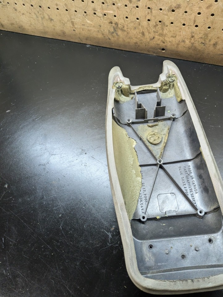 1994-1997 Chevy S10 Blazer GMC Sonoma Jimmy Armrest Center Console Lid ...