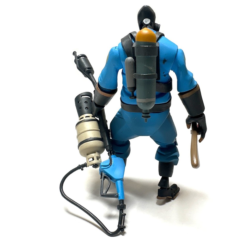 NECA Team Fortress 2 BLU Pyro Action Blue Figure Complete Very Good ...