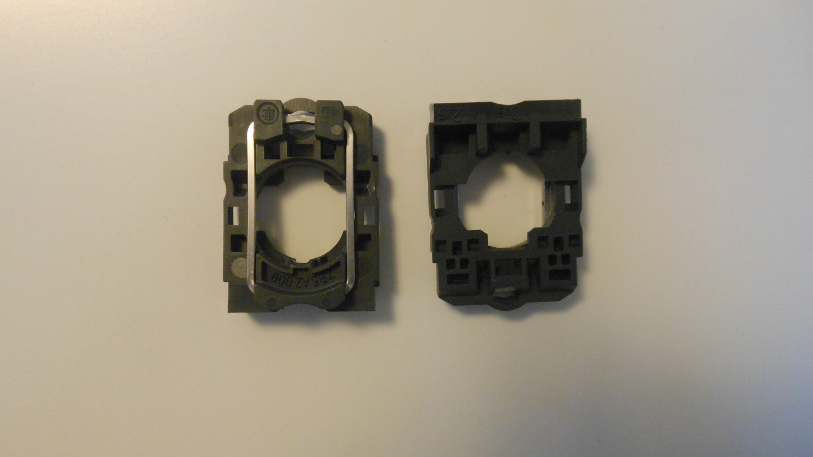 SCHNEIDER ELECTRIC ZB5AZ009 (PKG OF 2) *NEW* | eBay