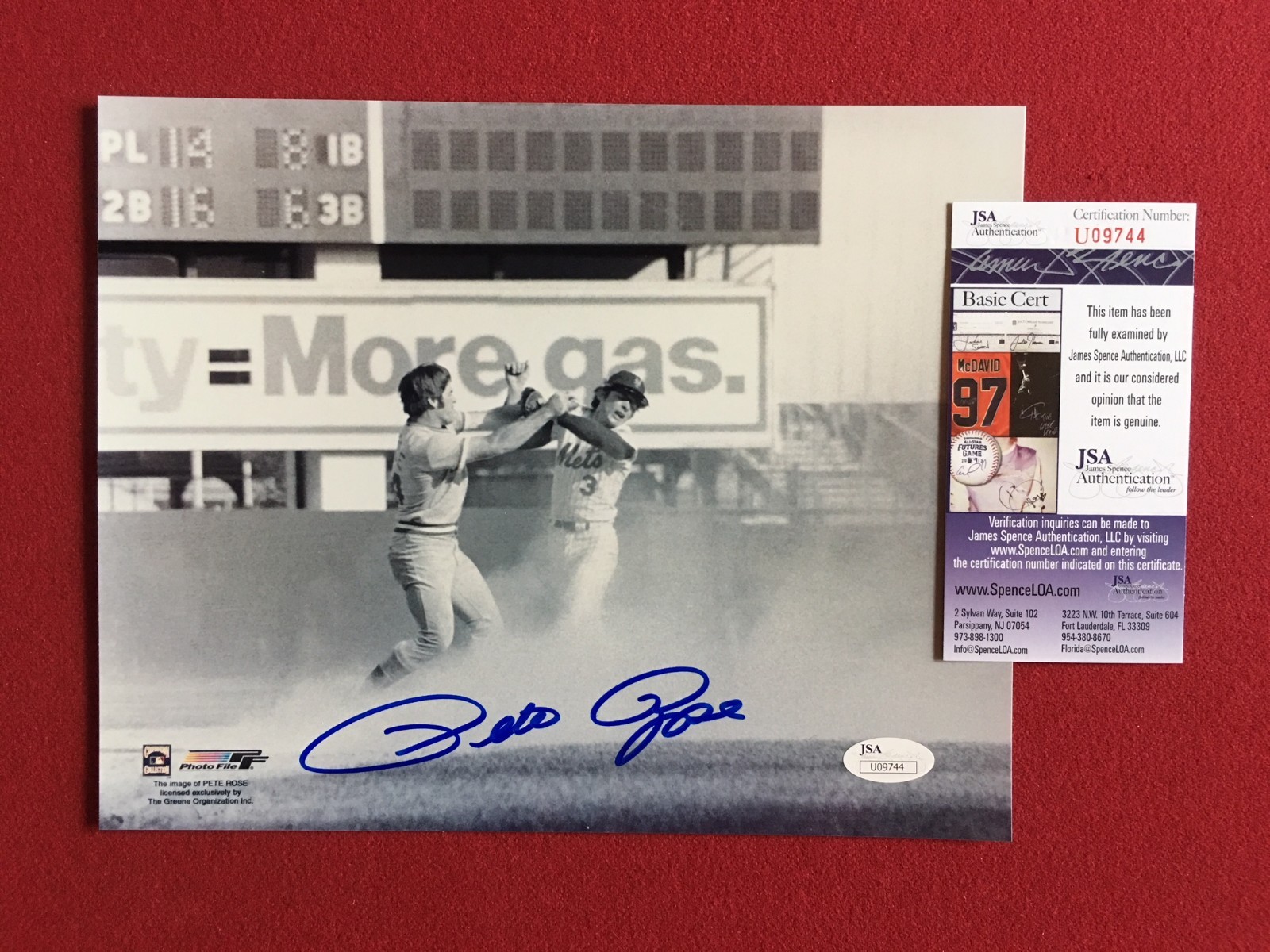 Pete Rose | Autographed Baseball Memorabilia & MLB Merchandise