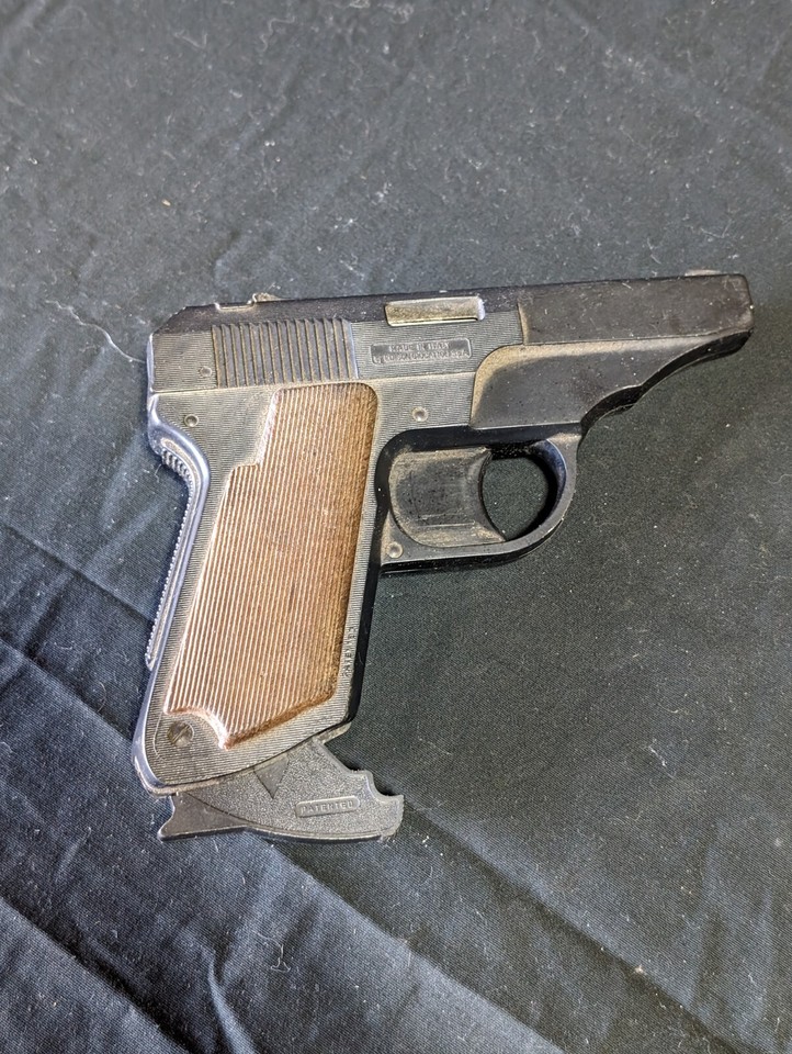 VINTAGE EDISON GIOCATTOLI Falcon Model Plastic CAP GUN ITALY MAT. 00237 ...
