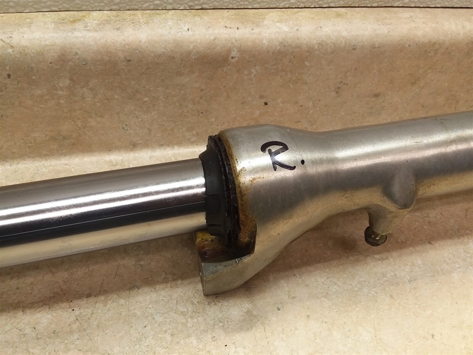 Honda V45 MAGNA VF750 Gamba Della Forcella Destra 1982 1983 PA AP-352 ...