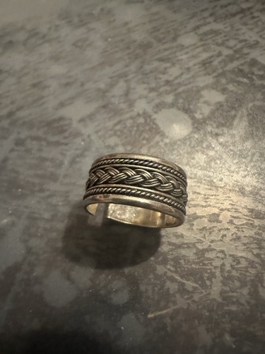 VINTAGE STERLING SILVER WIDE SPLIT BAND RING. SIZE 8.5. BEAUTIFUL ROPED ...