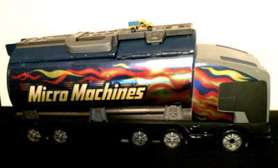 vintage Micro Machines truck case/ play set (2001) & a 1997 micro ...