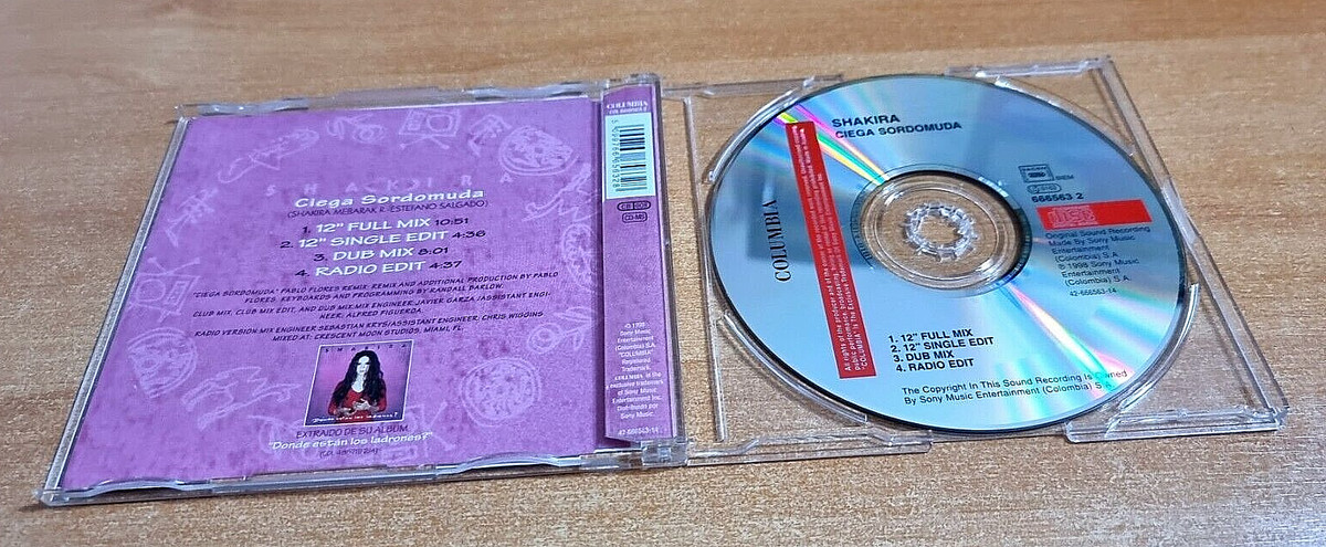 Shakira Ciega Sordomuda