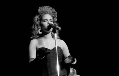 Singer Pebbles performs at the Regal Theater 1988 Old Photo 6 | eBay