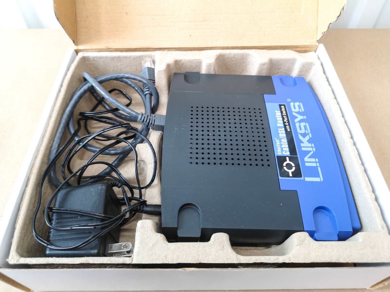Linksys EtherFast - 4-Port Cable/DSL Wired Router - BEFSR41 ...