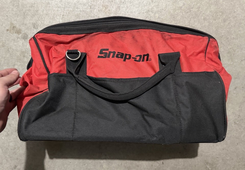 This is a Snap On Tools Large Tool Bag/ Tote Bag/ Organizer Bag/ 18”x9 ...