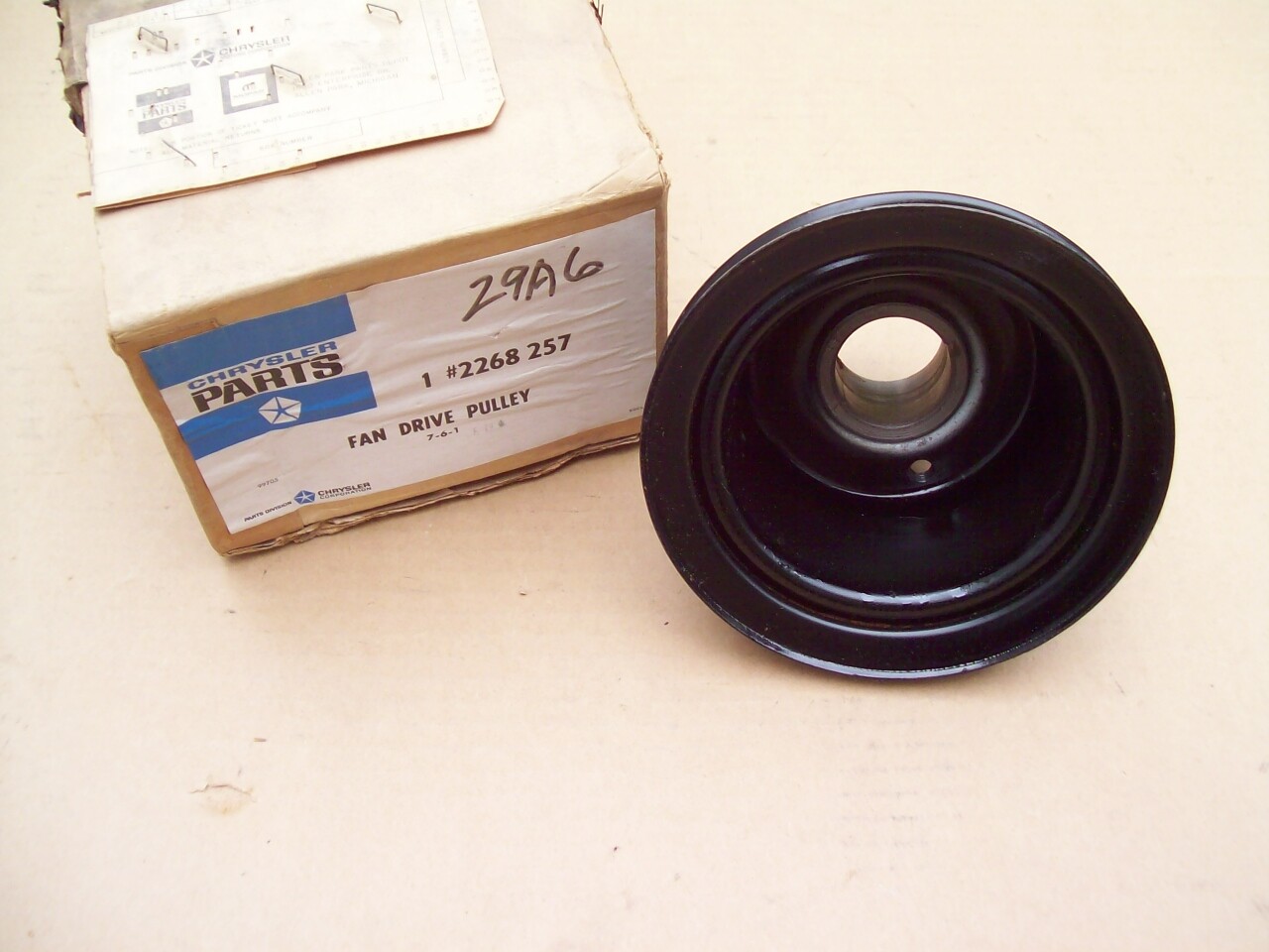 NOS MoPar 1961 - 1967 Dodge D100 D200 D300 fan drive PULLEY AND HUB ...