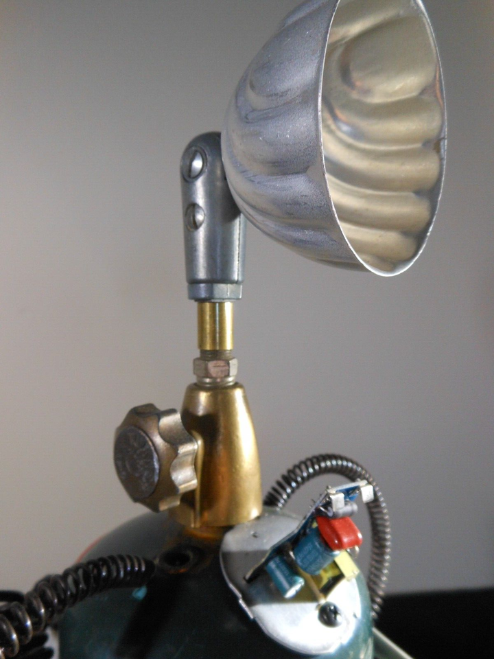Retro-Futur Robot Sculpture Upcycled Metal Scrap Folk Art Handmade (R-3 ...