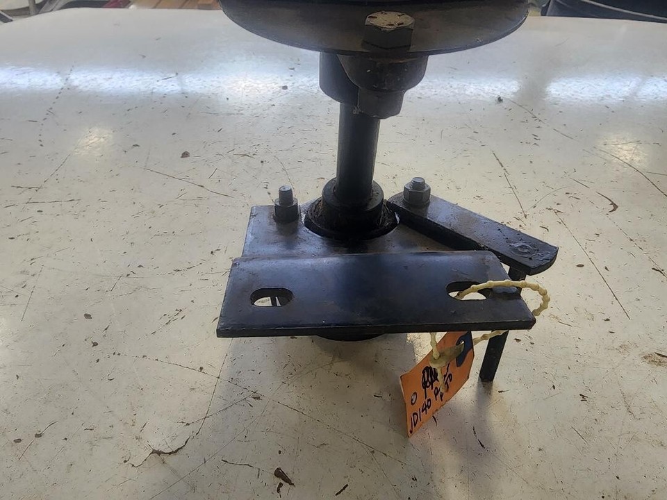 NOS OEM JOHN DEERE 140 GARDEN TRACTOR REAR PTO S/N 30,000 B2B | eBay