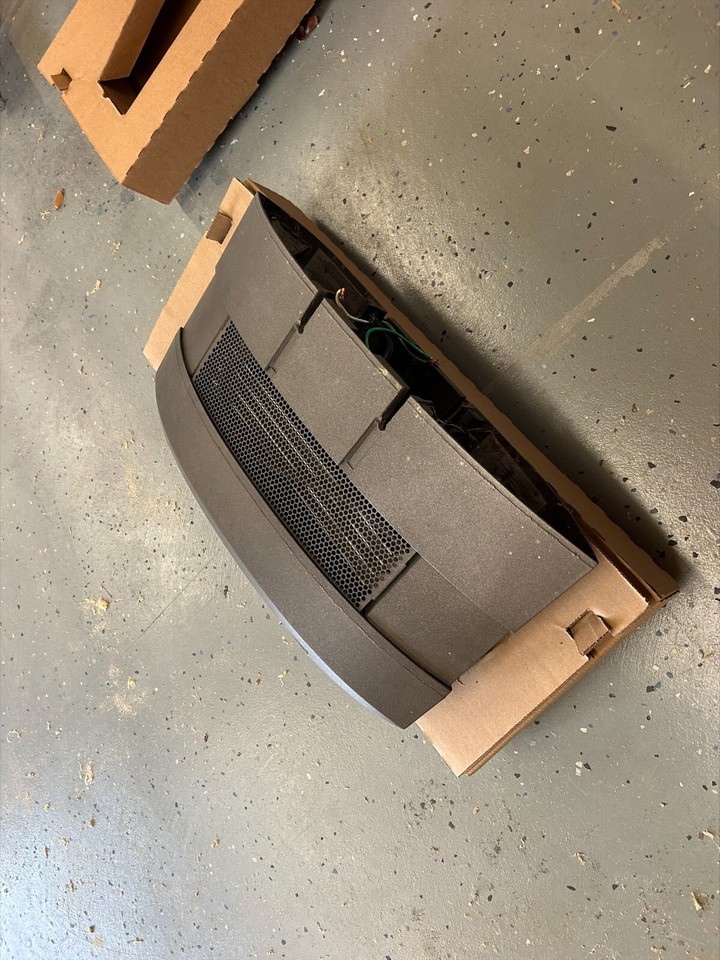 CREE The Edge Square Series Luminare Flood (SEC-EDG-3M-WM-02-E-UL-SV ...