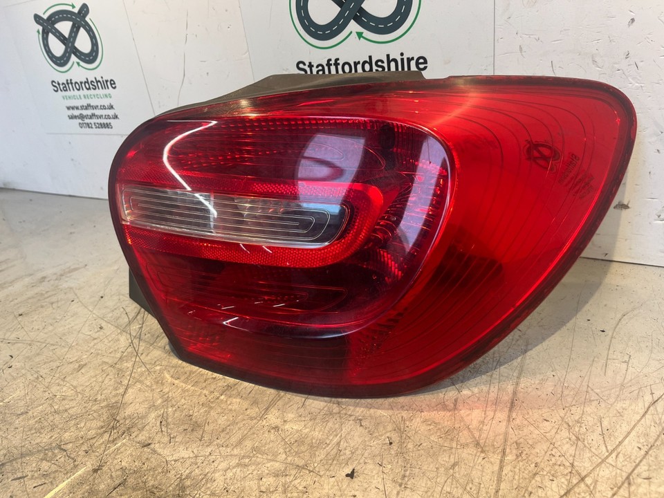 A CLASS DRIVERS TAIL LIGHT LAMP RIGHT Hatchback 2013 MERCEDES ...