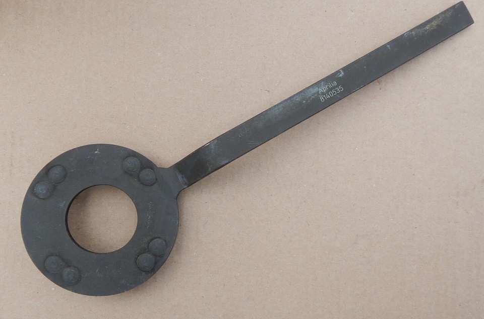 NEW GENUINE DERBI PART AP8140535 DRIVE PULLEY RETAINER BOULEVARD ...